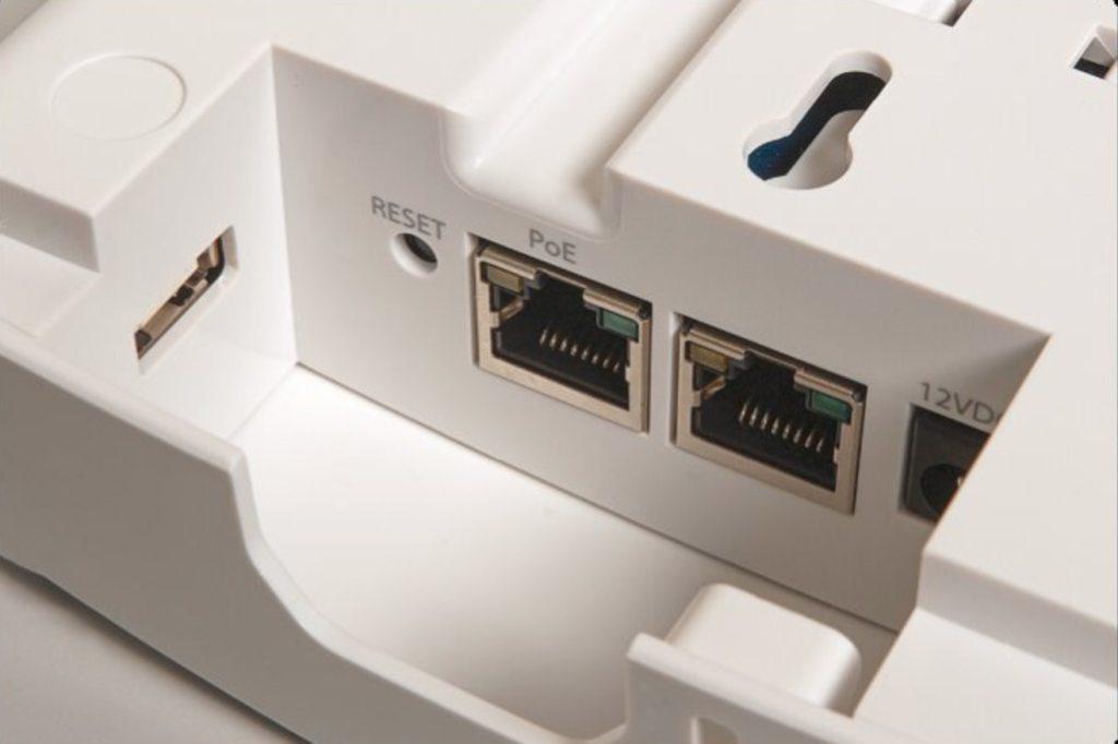 Back connections – nowmag.gr